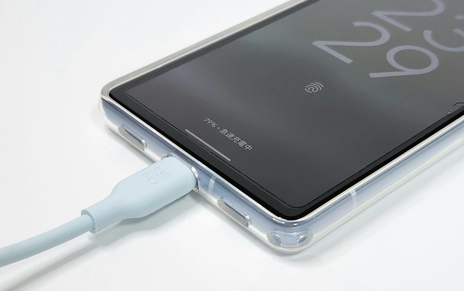 Simplism「Pixel 7a ハイブリッドケース」レビュー！安価で耐久性に優れるクリアケース | スマホメーション